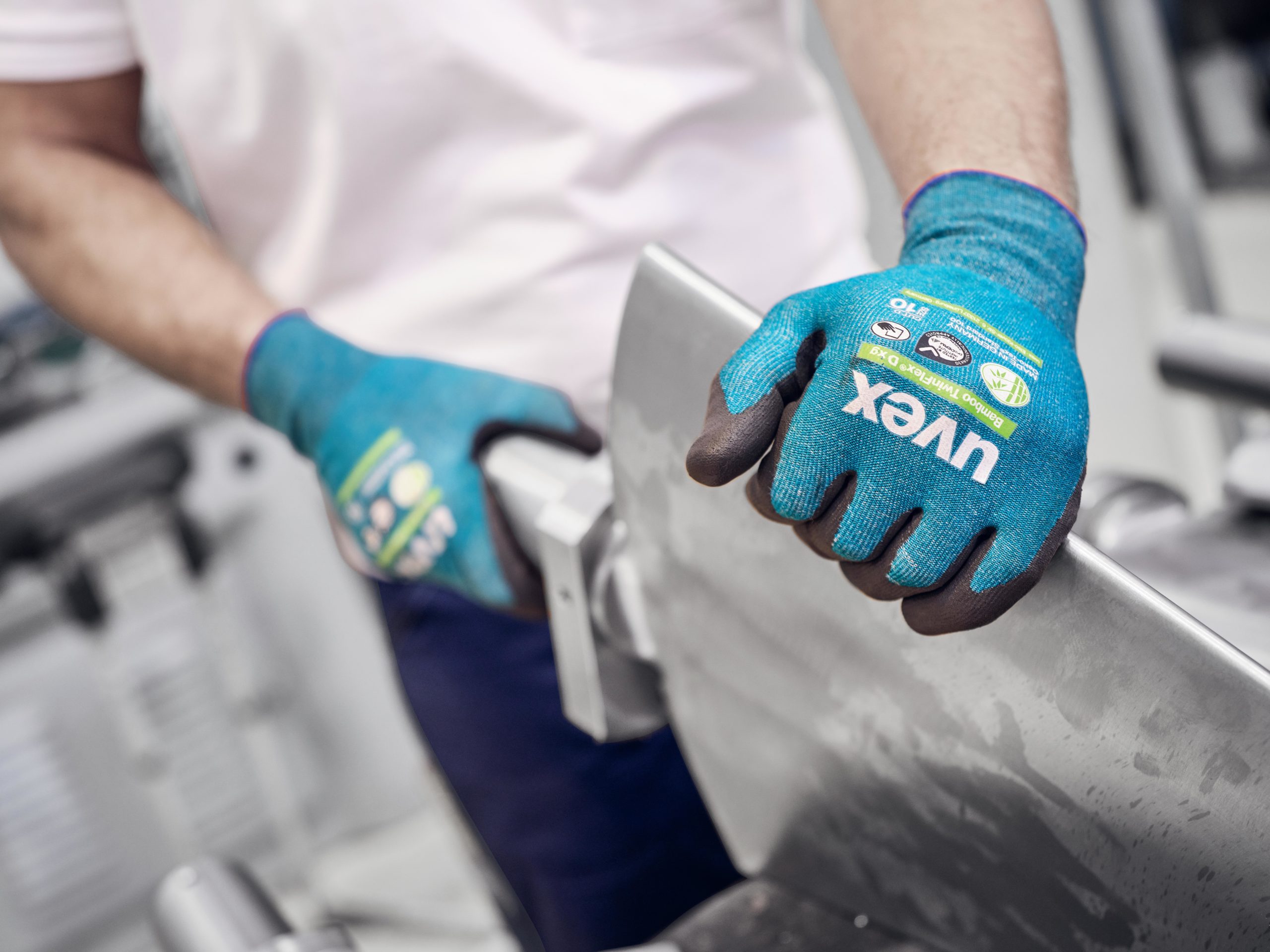 Gants de protection : priorité aux multirisques et au confort ...